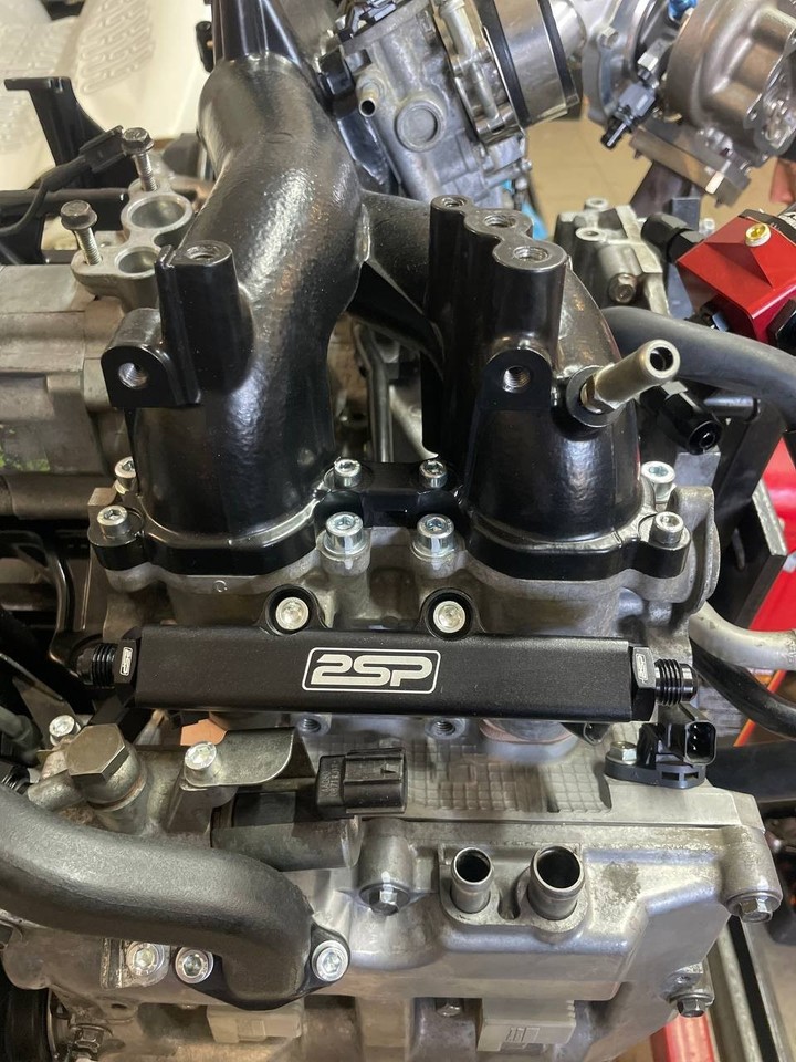 2SP Black Billet Top Feed Fuel Rails for Subaru WRX 02-14 STI 07-20 LGT ...