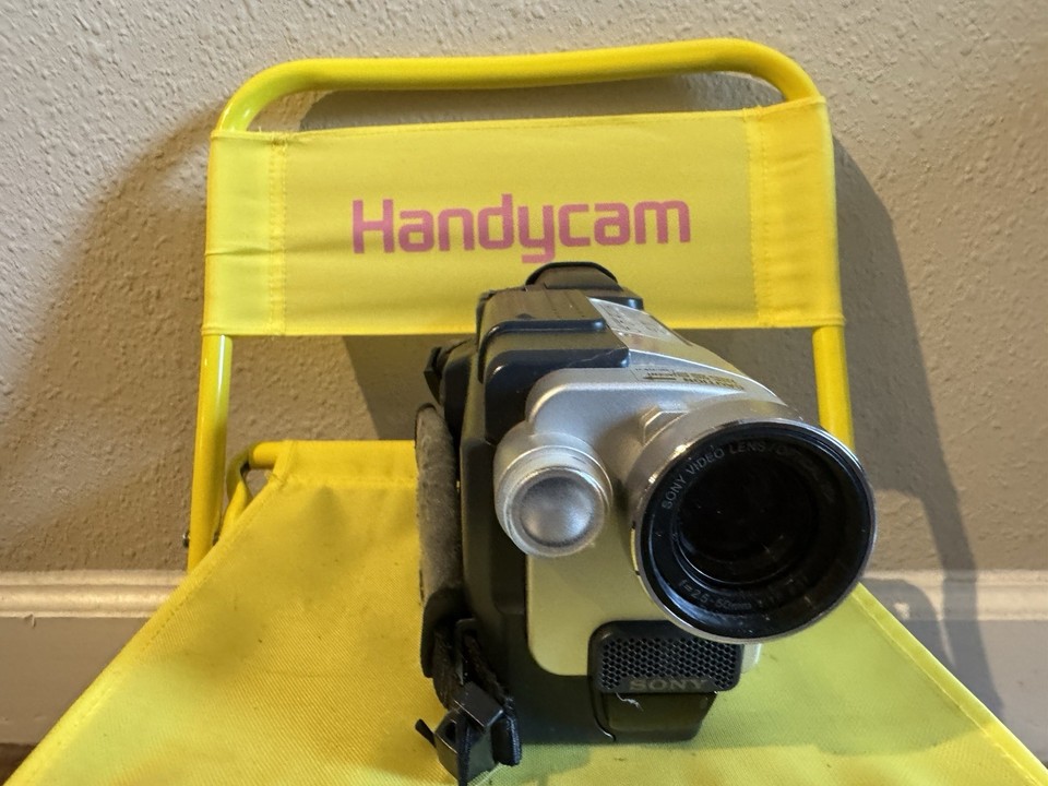 Sony Handycam CCD-TRV118 NTSC Tape Hi8 Camcorder w/Nightshot TESTED ...