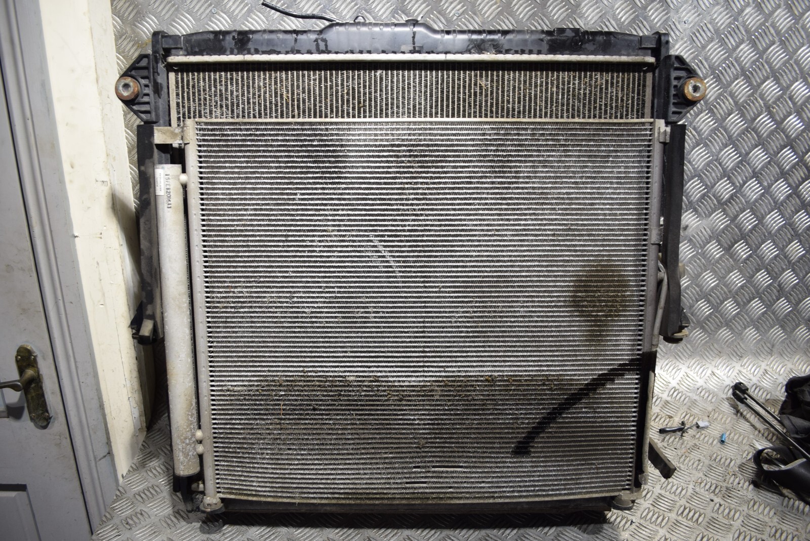 2013 FORD RANGER 3.2 TDCI COOLANT RADIATOR WITH AIR CON CONDENSER AB39 ...