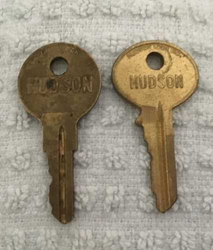 Two Hudson Vintage Key 4926 & VILL LOCK USA | eBay