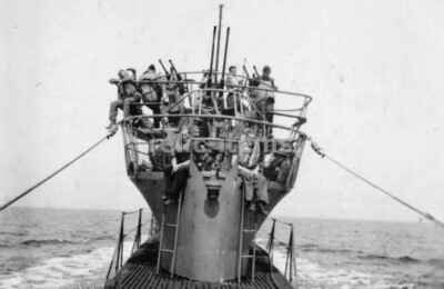 WW2 PICTURE PHOTO GERMAN U-BOAT SUBMARINE WITH CREW ON TOWER 6693 | eBay