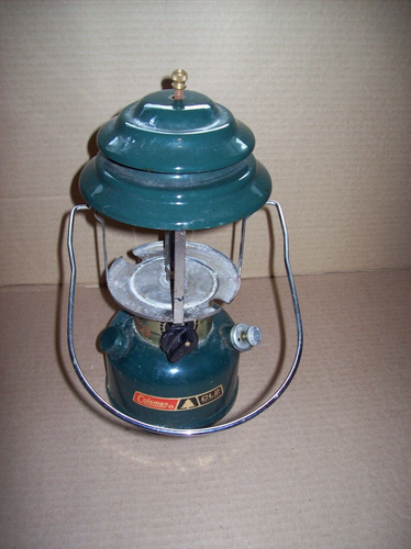 vintage March 1984 Coleman Lantern model 288 NO GLOBE easy to replace ...
