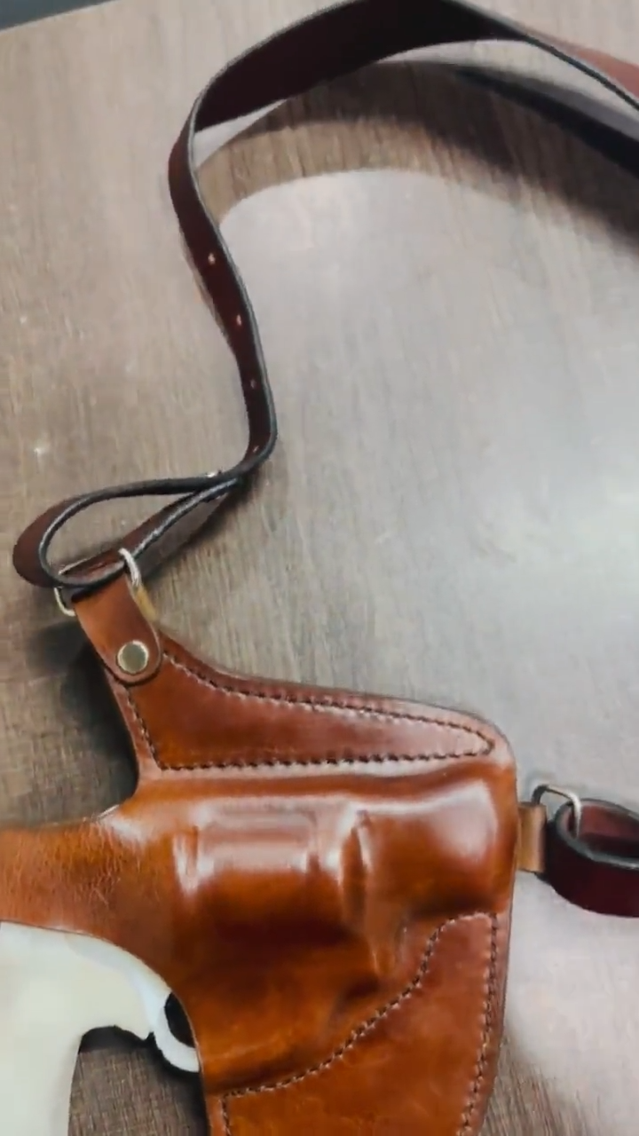Leather Horizontal Shoulder Holster with Thumb Break For Revolver ...