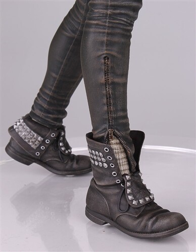 Michonne Shoes Become Danai Gurira With This Walking Dead Michonne