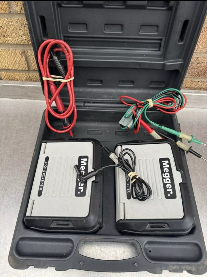 Megger LRCD220 and MIT320 Testers Kit | eBay UK