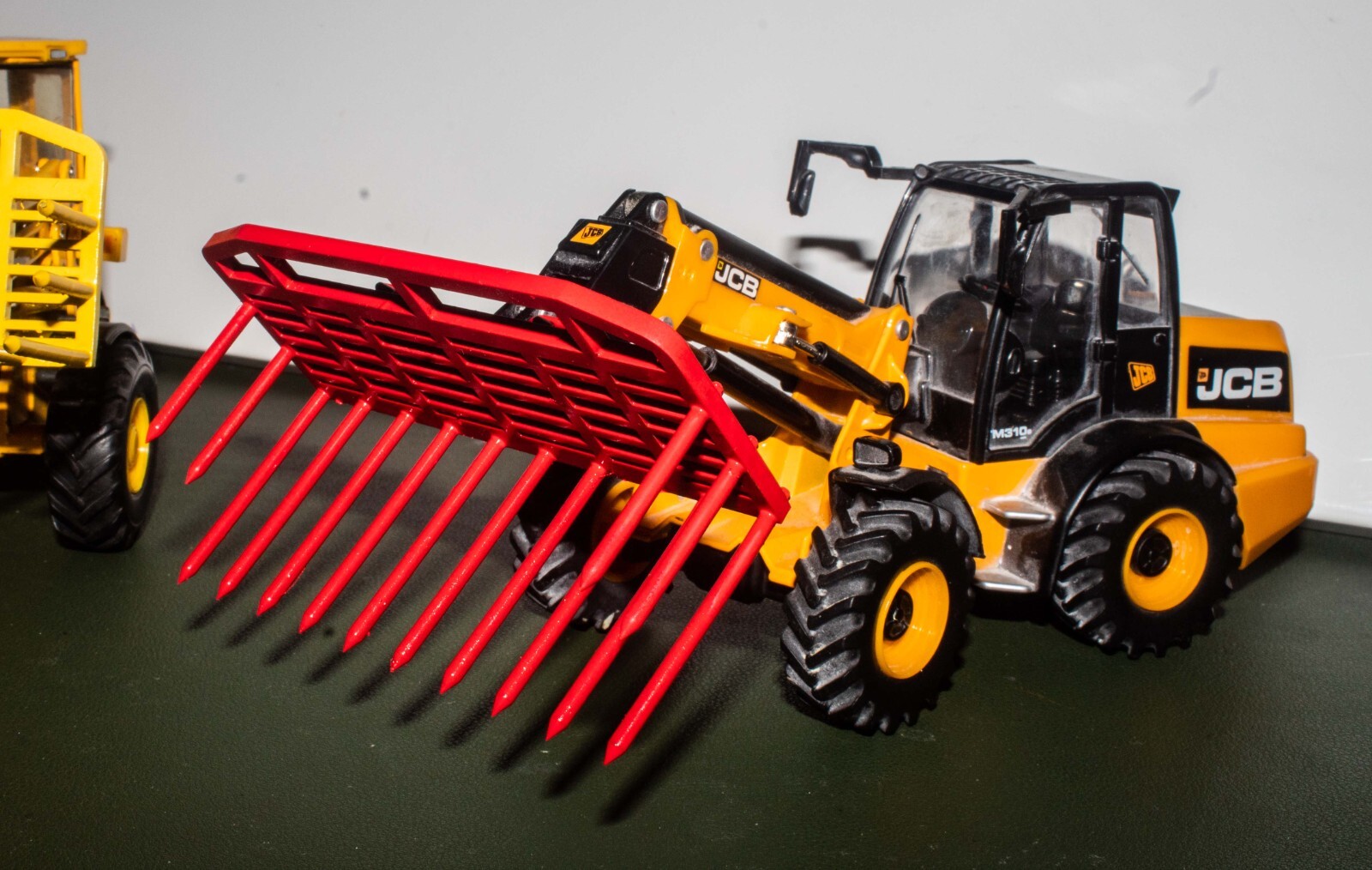 10ft Buckrake for Britain farm 1/32 Pin &Cone for Britains JCB 310 ...