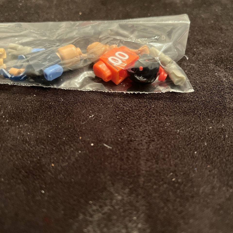Denver Broncos NFL LEGO Mini Figure New Sealed Super Rare With Extra ...