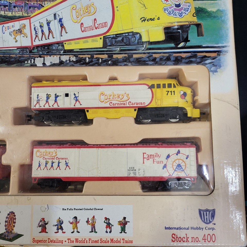 Corkey's Flyer Carnival HO Train Set w/ Locomotive Box Car Ferris Wheel ...