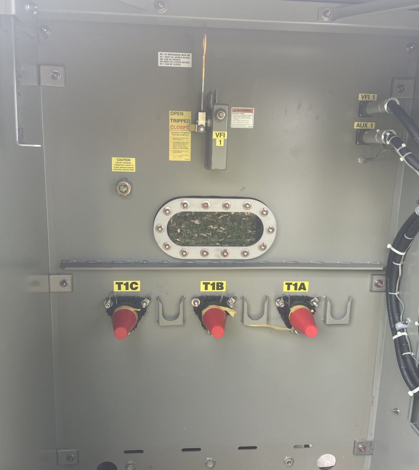 Visible-Break Padmounted 2017 /Underground TypSe VFI, Flud-insulated ...