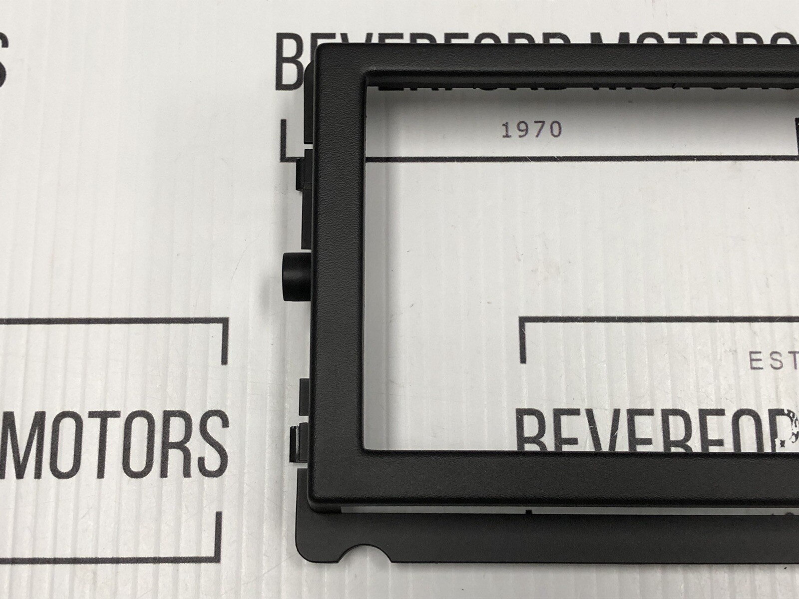 Holden WM Caprice Headrest Screen Bezel Cover | eBay Australia