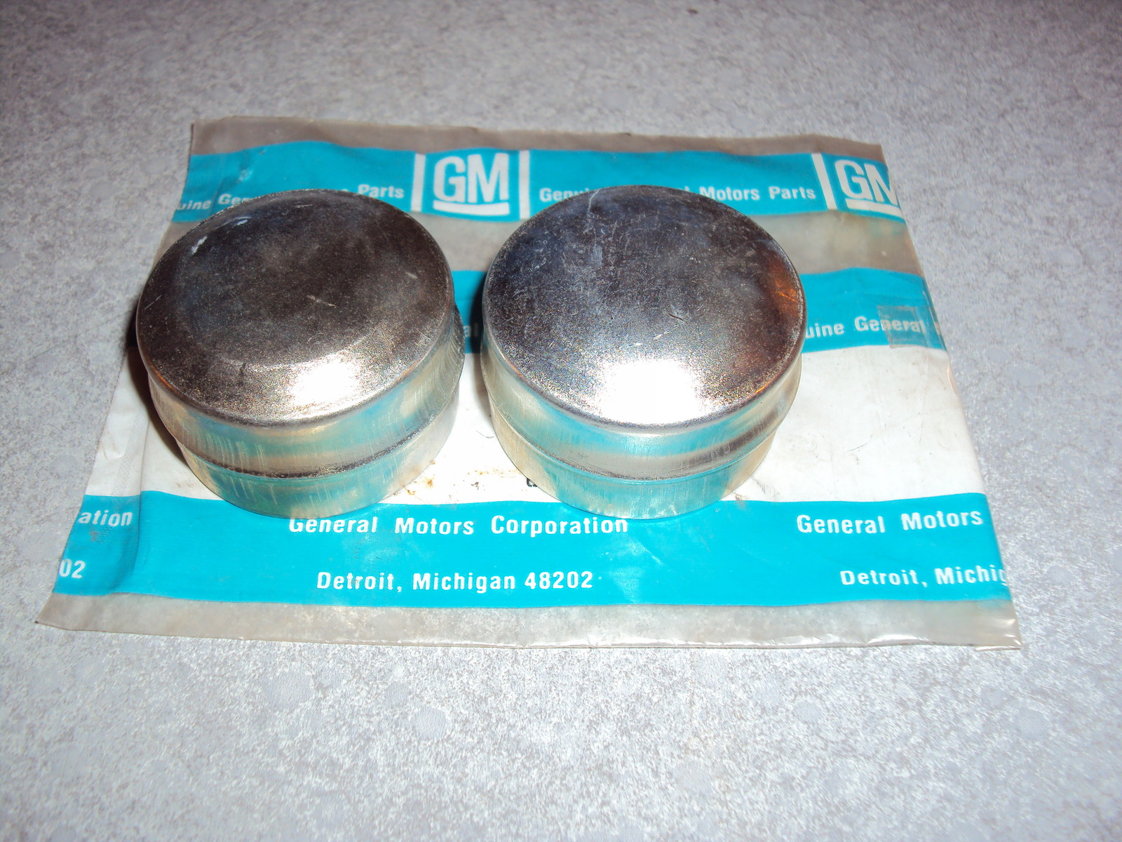 GM NOS Brake Rotor Wheel Bearing Dust Caps Buick Chevrolet Oldsmobile ...
