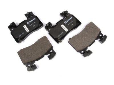 Front Brake Pad Set For 2016-2018 Cadillac CT6 2017 ZB595XB | eBay