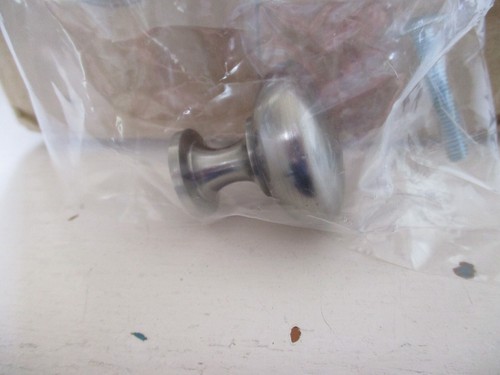 LOT OF 26 NEW Amerock Satin Nickel Knobs BP53005G10. 1-1/4" Cabinet ...