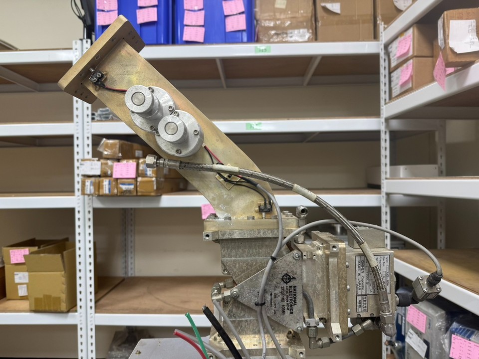 MICROWAVE MAGNETRON HEAD-3.5KW MKS D13449 / Isolator AKI-60A [AS-IS] | eBay