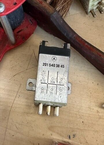 Mercedes Benz W201 W124 W126 Relais Protection contre la Surtension ...