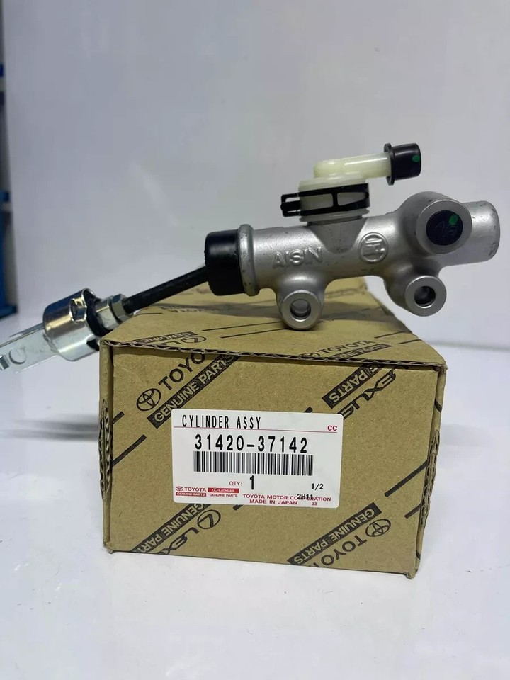 Toyota Dyna GDY231 GDY281 WU342 WU600 OEM Clutch Master Cylinder 31420 ...