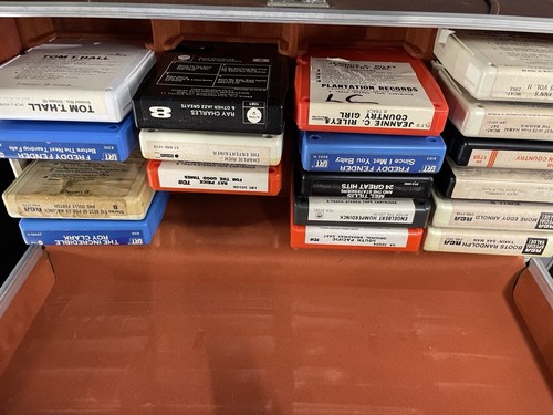 Lot of 18 8-Track Tapes Country And Jazz In 8 Track Storage Case ...