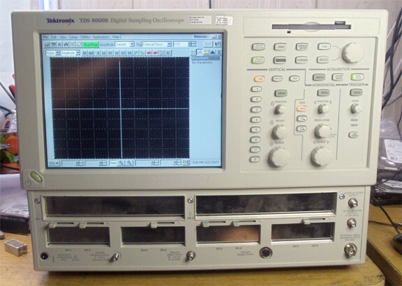 Tektronix TDS8000B Digital Sampling Oscilloscope B030533 for sale ...
