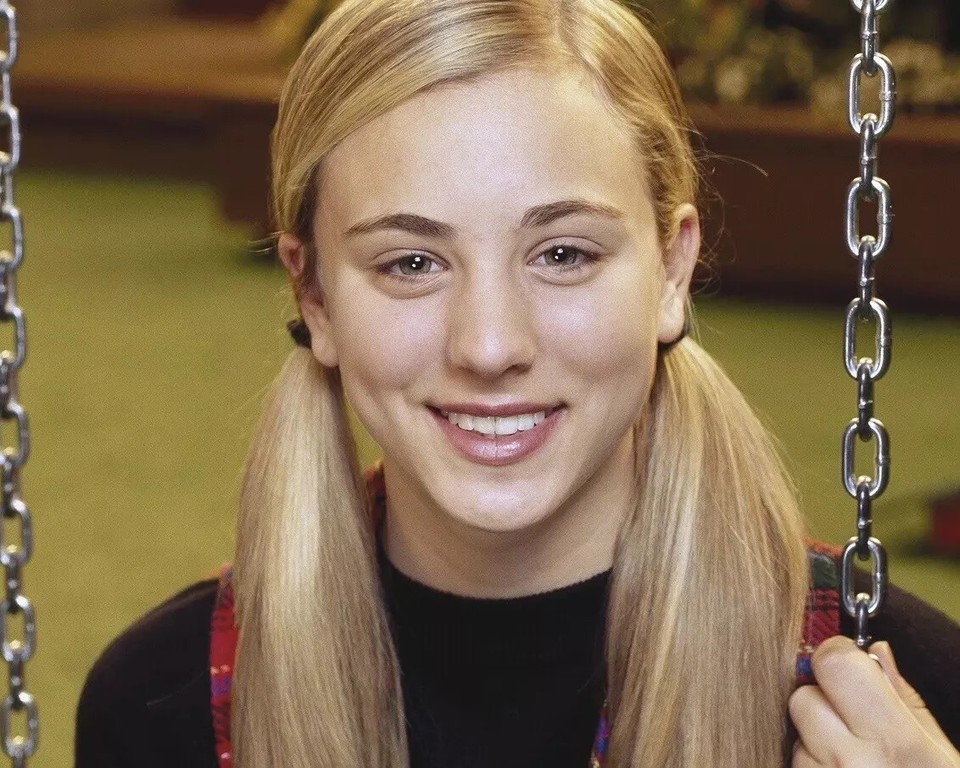 Kaley Cuoco Smiling Headshot 8x10 Picture Celebrity Print | eBay