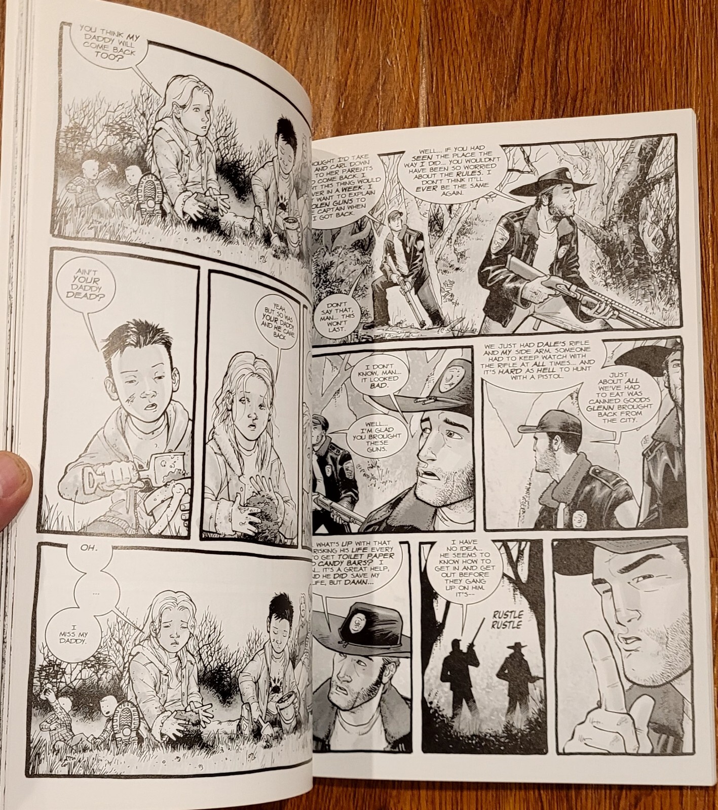 The Walking Dead Volume 1: Days Gone Bye by Robert Kirkman: Used | eBay