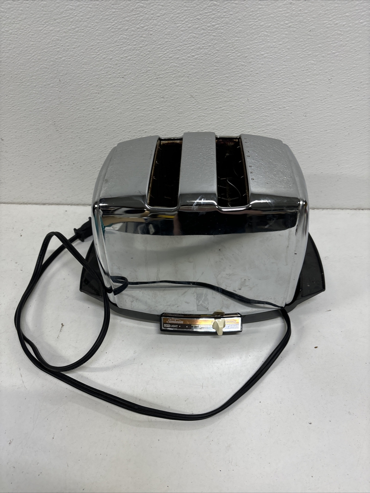 Vintage Sunbeam Mid Century Radiant Auto Drop Toaster Model AT-W Chrome ...