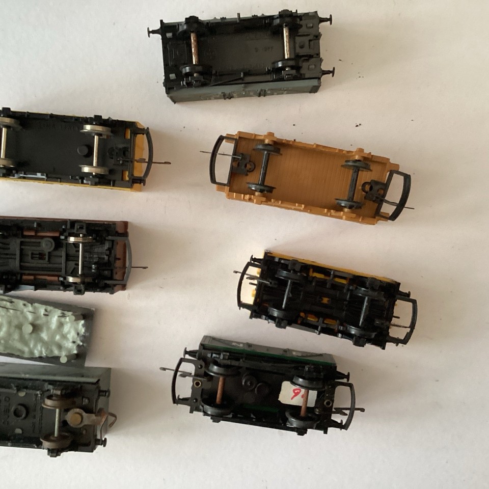 7 ASSORTED COAL / ORE WAGONS ASSORTED MAKES HORNBY LIMA AIRFIX OO ...