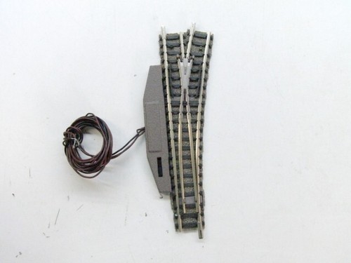 Fleischmann piccolo N 9179 elektr. Weiche rechts+Herzstück, geprüft ...