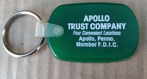 Vintage Apollo PA TRUST COMPANY FDIC BANK Advertising Keychain GREEN ...