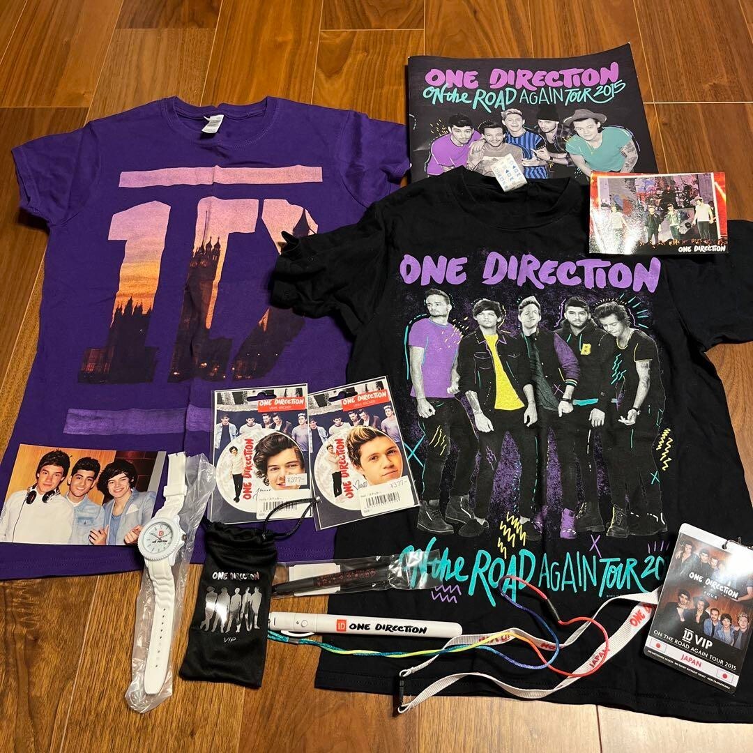 ONE DIRECTION 1D Tour goods light stick T-shirt Wristwatch Lanyard etc ...