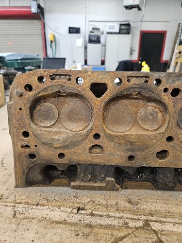 1967 SBC Small Block Chevy 327 Head 3890462 462. Dated I-20-6. One ...
