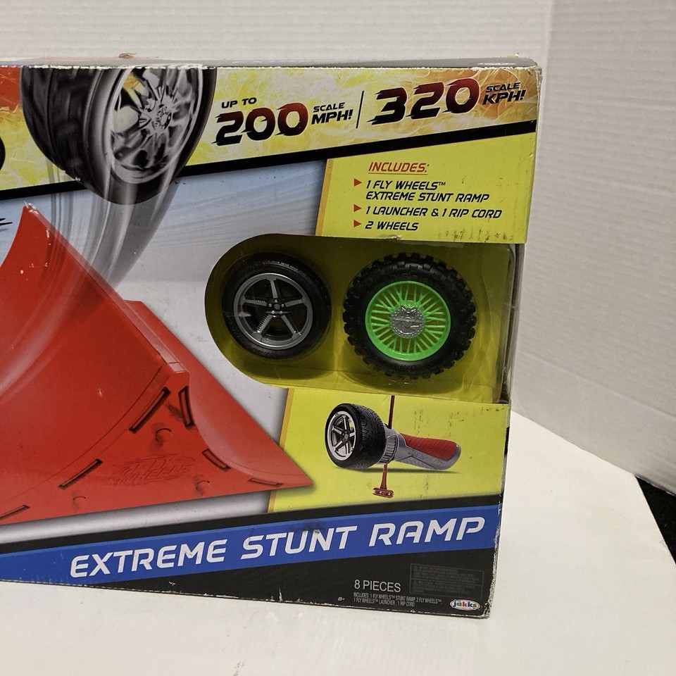 Fly Wheels Extreme Stunt Ramp Toy Set Wheel Launcher Rip Cord NIB | eBay