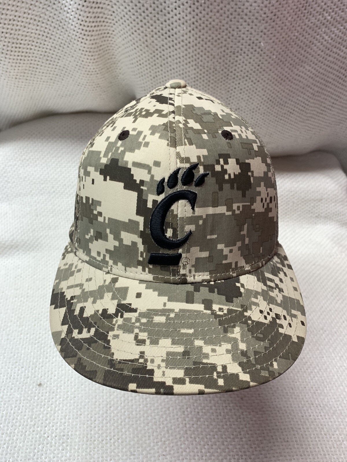 Adidas University of Cincinnati Bearcats camo baseball cap hat Flexfit ...
