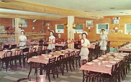 PLAIN & FANCY FARM on Route 340 INTERCOURSE, PA. waitresses waiting to ...