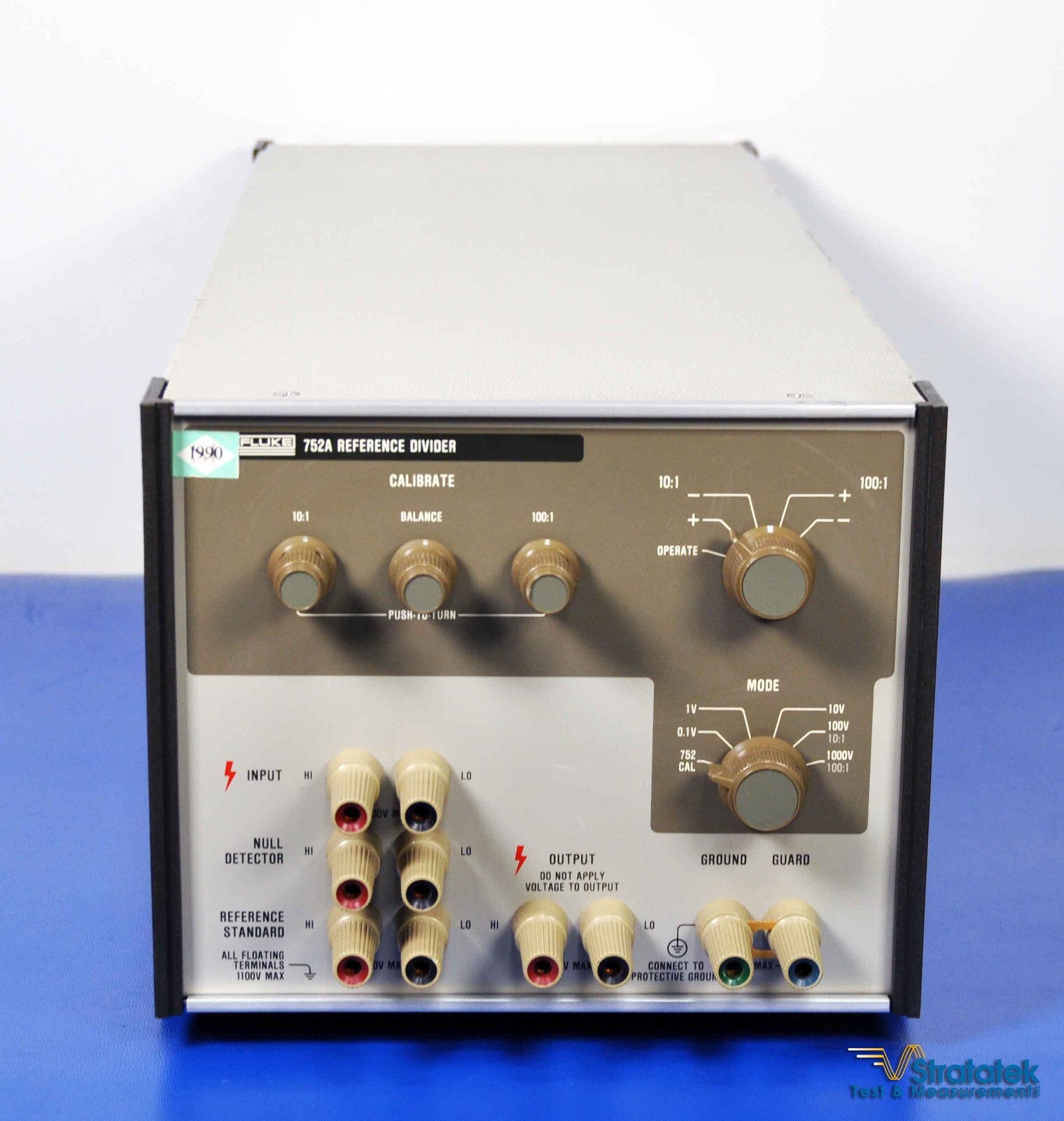 Fluke 752A Reference Divider 10:1 (±0.2 ppm) and 100:1 (±0.5 ppm ...