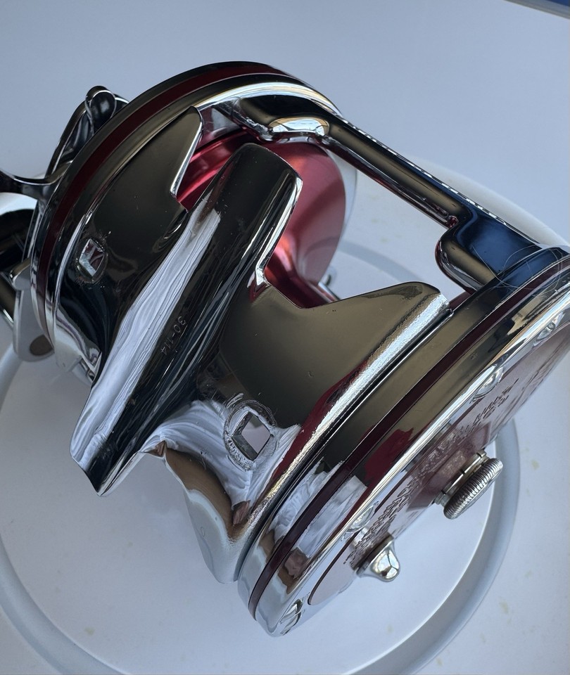 Penn Anniversary 114HL Senator Chrome with Red Spool Original Box ...