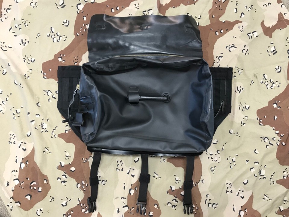 LBT-2684C UW Kangaroo Pouch NAVY SEAL Diver w./ Inflation Valve DEVGRU ...