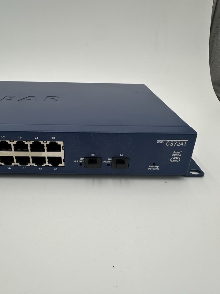 Switch Netgear ProSafe GS724T v4 24 Port Gigabit Smart Managed Switch ...