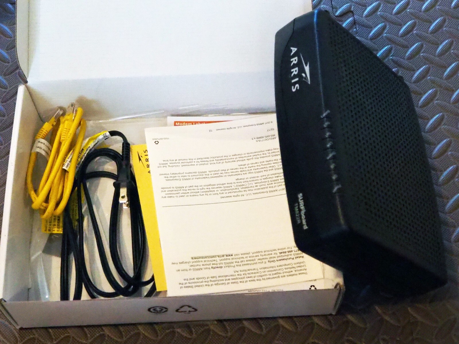 ARRIS TM822R Internet Voice DOCSIS 3.0 Modem Comcast Optimum ...