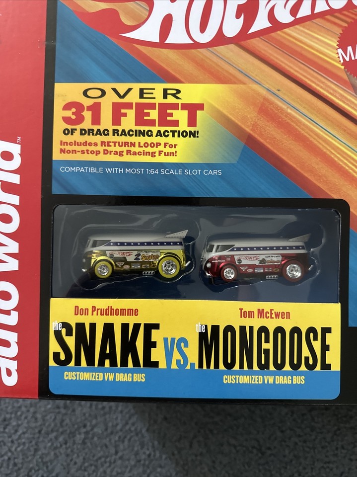 CHASE Auto World 31 Foot Track Hot Wheels VW Snake vs Mongoose ...
