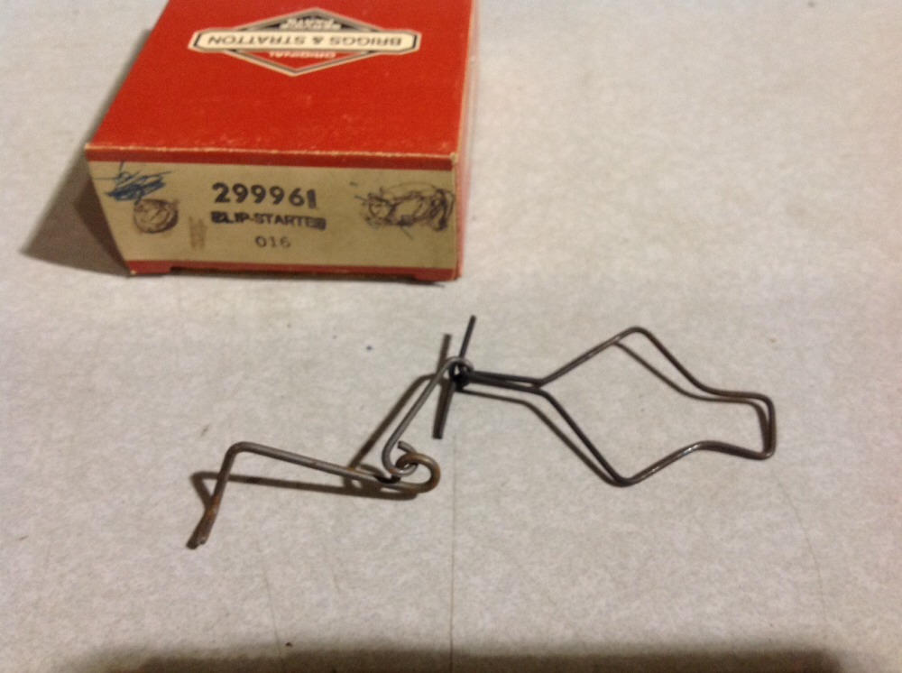 BRIGGS AND STRATTON part # 299961 STARTER CLIP SPRING NOS GENUINE OEM ...