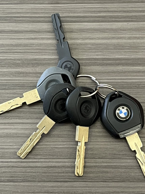 Matching set of BMW Keys OEM - Not Mercedes Not Porsche Not Audi Not VW ...