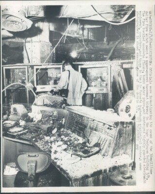 1959 Press Photo Burnt Remains Electronic Equipment Pentagon Basement ...