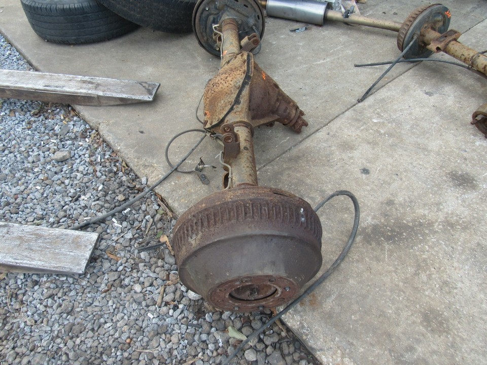92 -99 CHEVROLET SUBURBAN REAR END DIFFERENTIAL 4x2 SEMI-FLOATING 3.73 ...