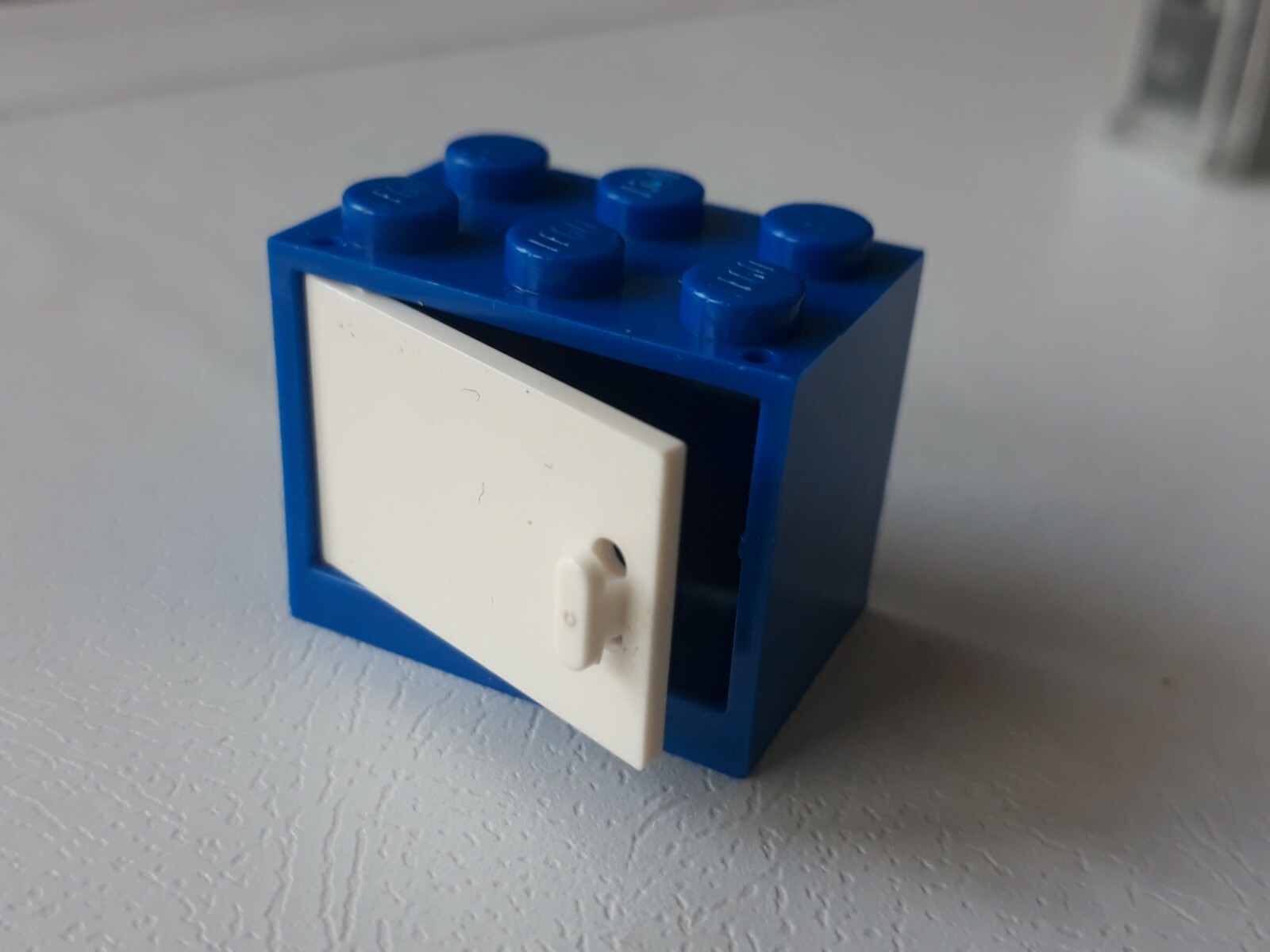 LEGO Blue Cupboard Container Box 2 x 3 x 2 - Solid Studs with white ...
