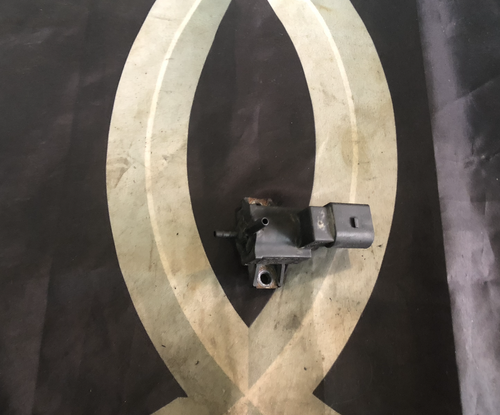 2012 2013 AUDI A8 D4 - SOLENOID VALVE 037906283D | eBay