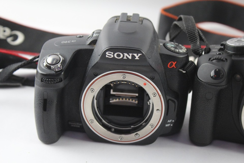 DSLR Digital Cameras Inc Sony A390 & Canon 500D Etc Working Bodies Only ...