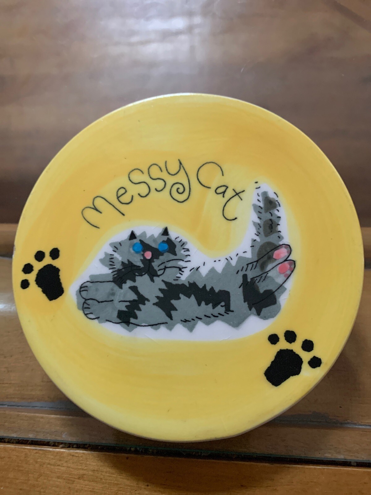 WHITTARD OF CHELSEA ... CERAMIC CIRCULAR Messy Cat COASTER - Hand ...