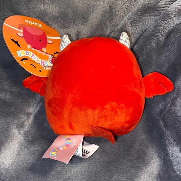Karlie (Red Devil Bat) 4 Inch Halloween Squishmallow Kellytoy ...
