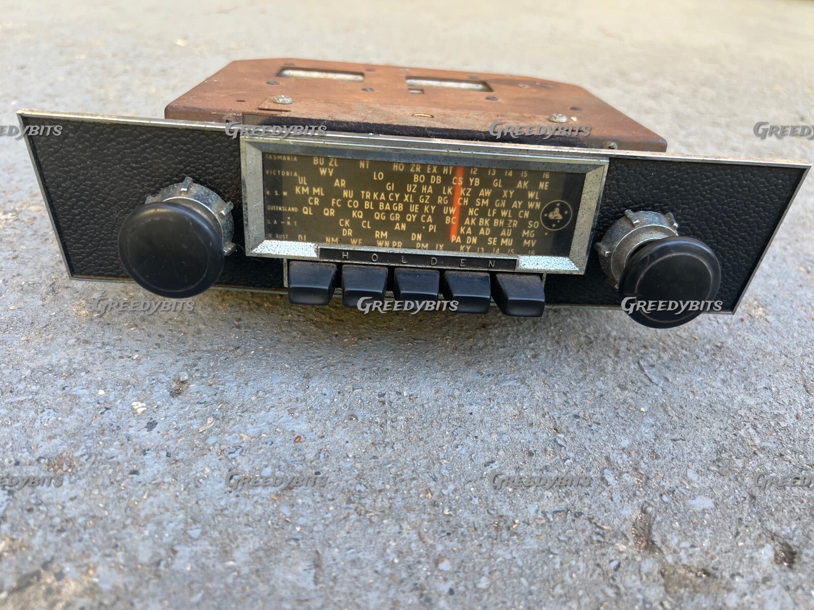 Old Holden AIR CHIEF PUSH BUTTON RADIO FOR HOLDEN HK HT HG MONARO GTS ...