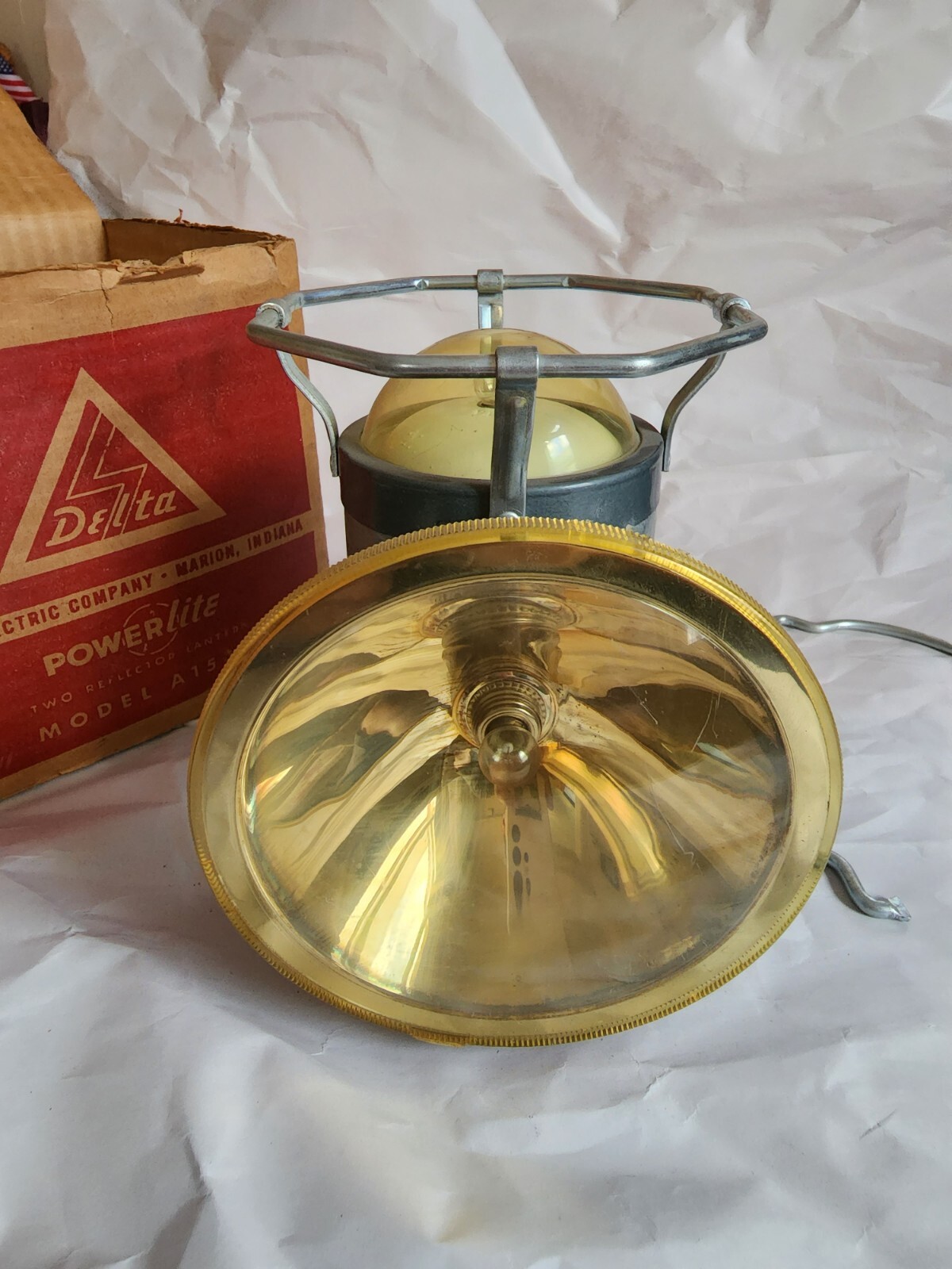 Antique Delta Powerlite battery powered lantern | eBay
